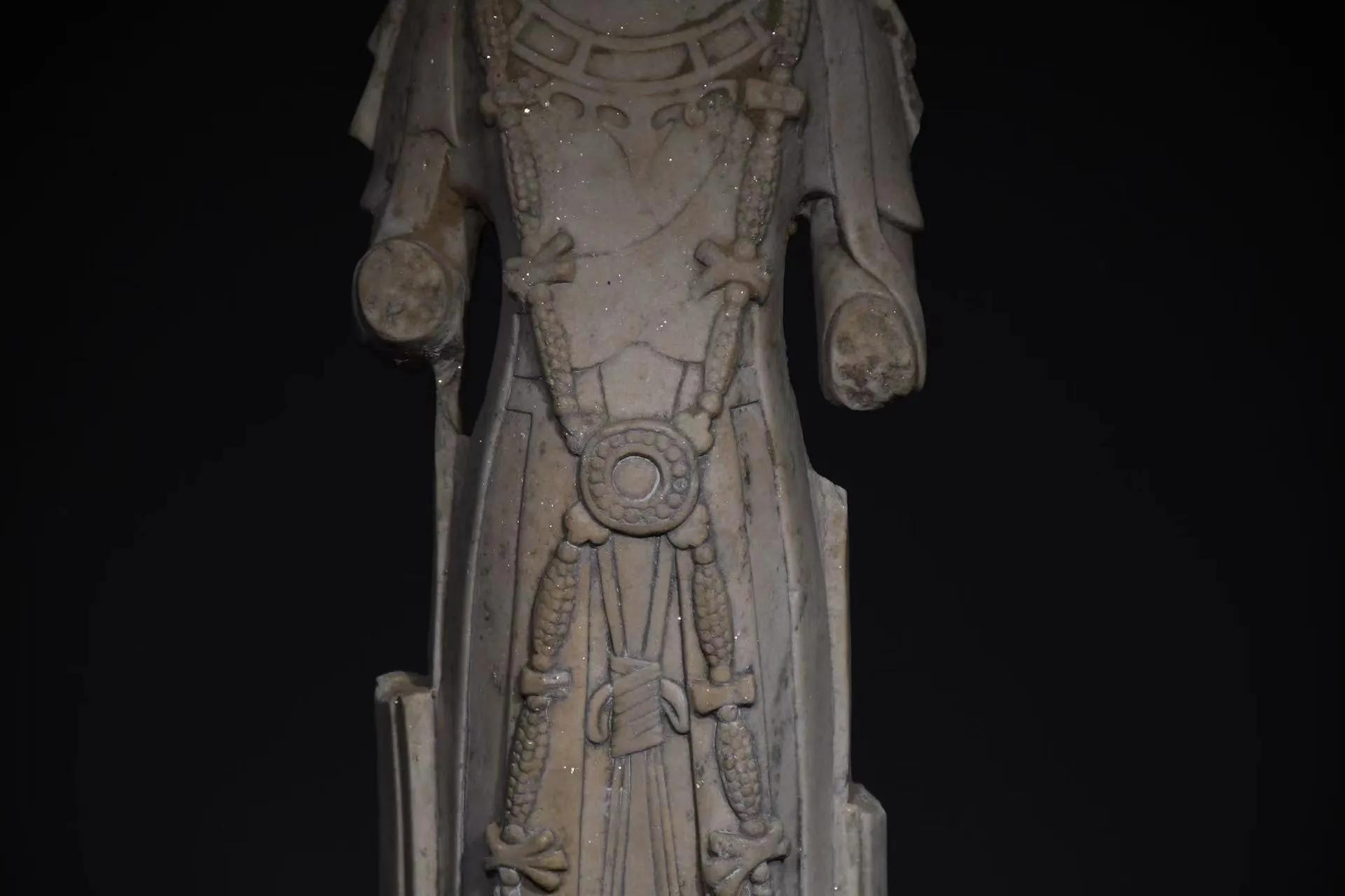 White Marble ~ Remnant Buddha Body - iNEWS