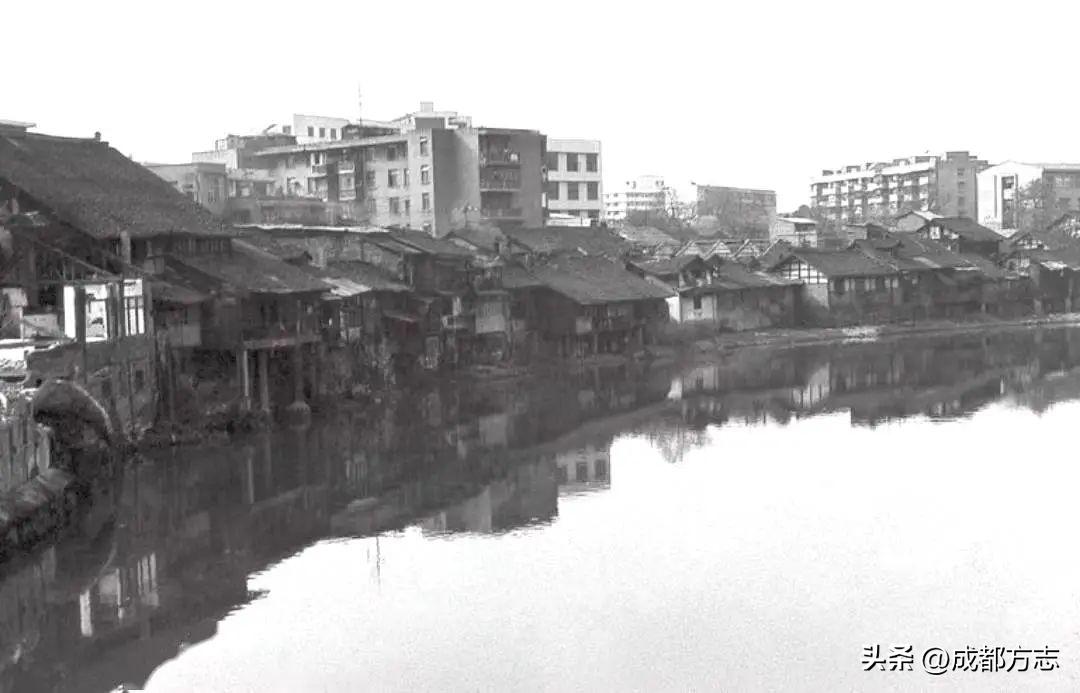 Sanmao "wandered" here 33 years ago, why did "a street floating on the ...