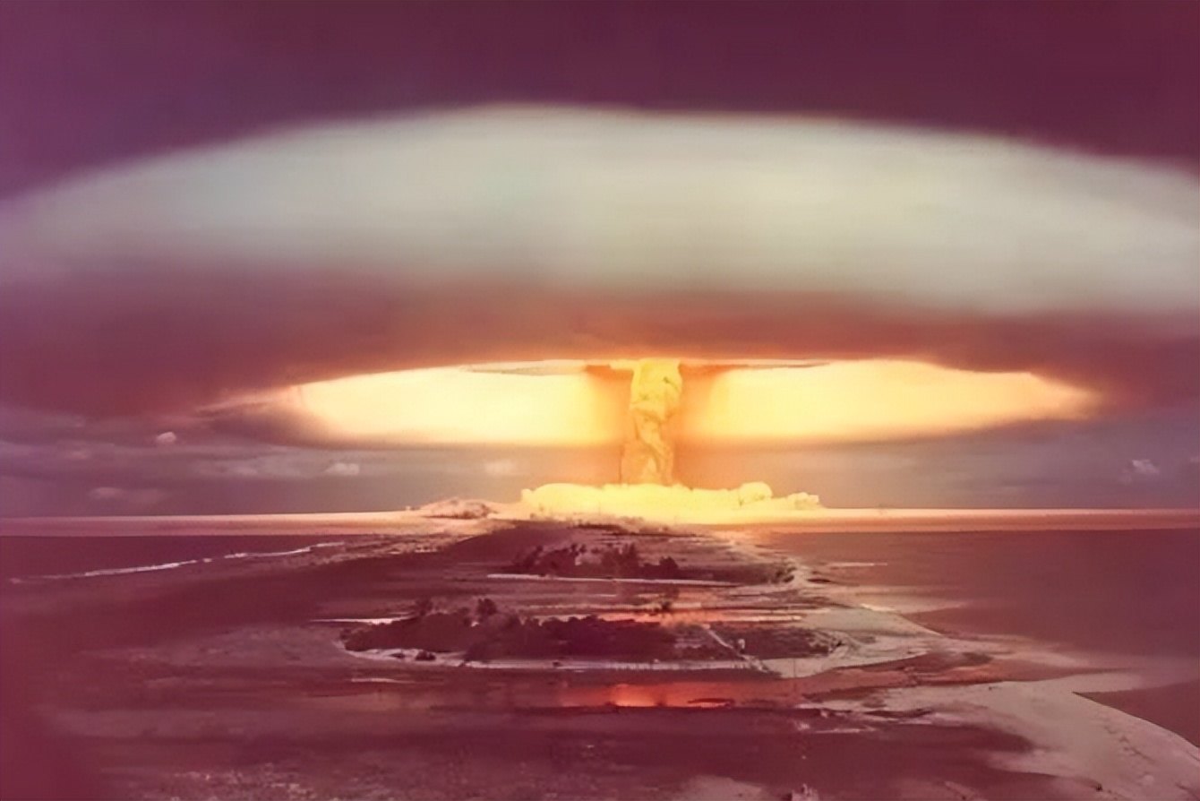 At the moment when the atomic bomb exploded in Hiroshima, the young ...