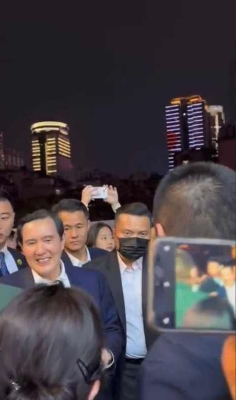 Ma Ying-jeou returned to his hometown of Hunan, walked into the former ...