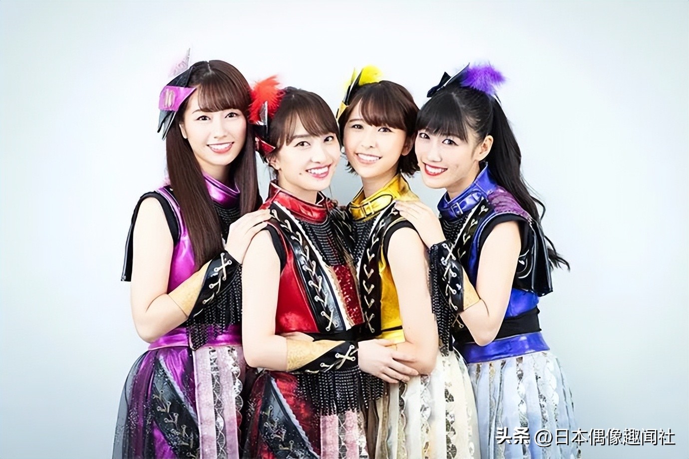 The longest has been 25 years since debut!Besides "Nogizaka AKB", what other old groups do you ...
