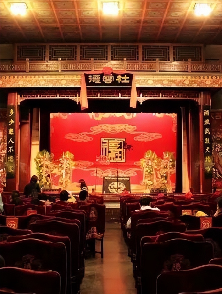 38-year-old Yue Yunpeng has become a "hustler" actor - iNEWS