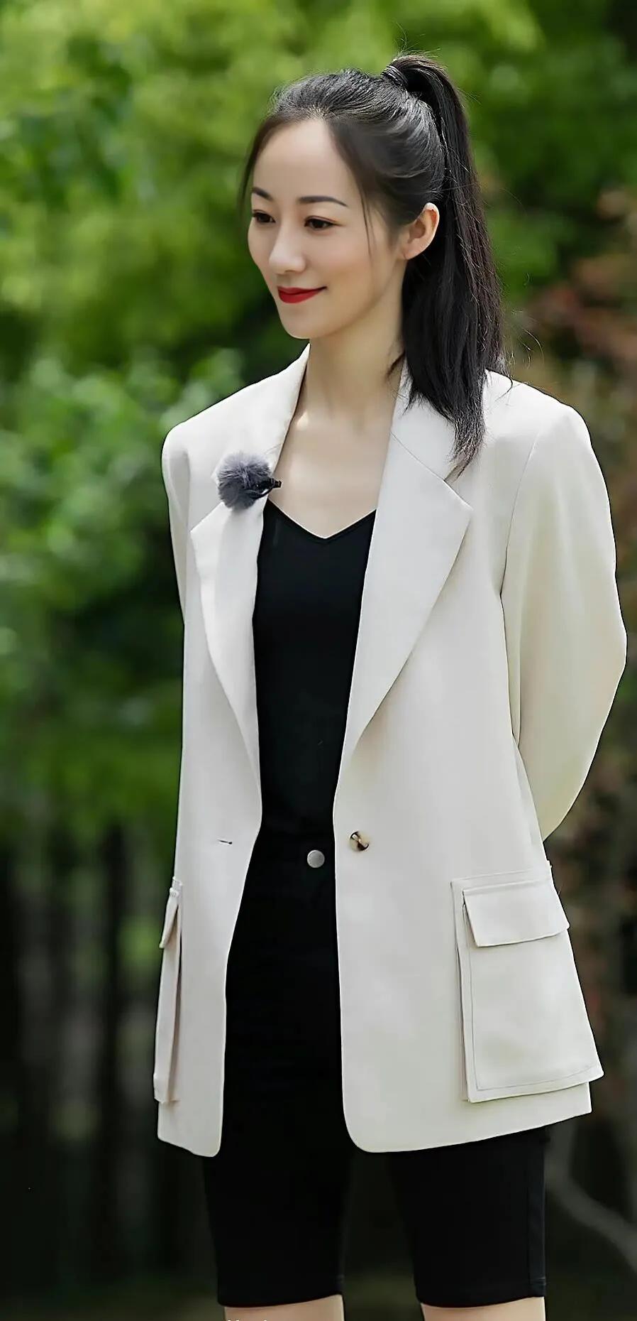 Han Xue's Unique Charm - iMedia