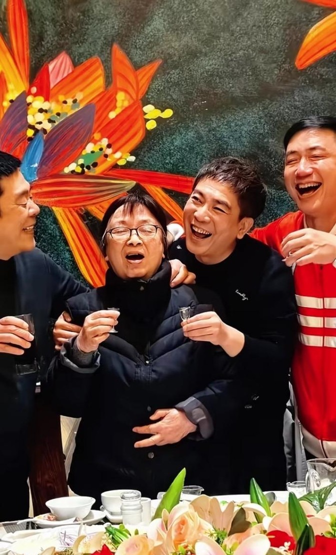 52-year-old Xu Ruoqi disappears! Douyin account stops updating, bids ...