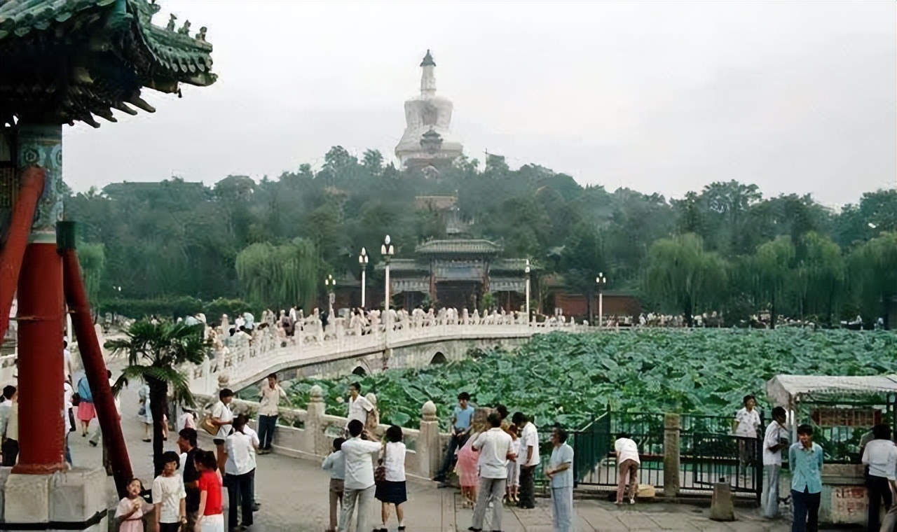 Do the old photos of Beijing, the cityscape and old scenes in the 1980s ...