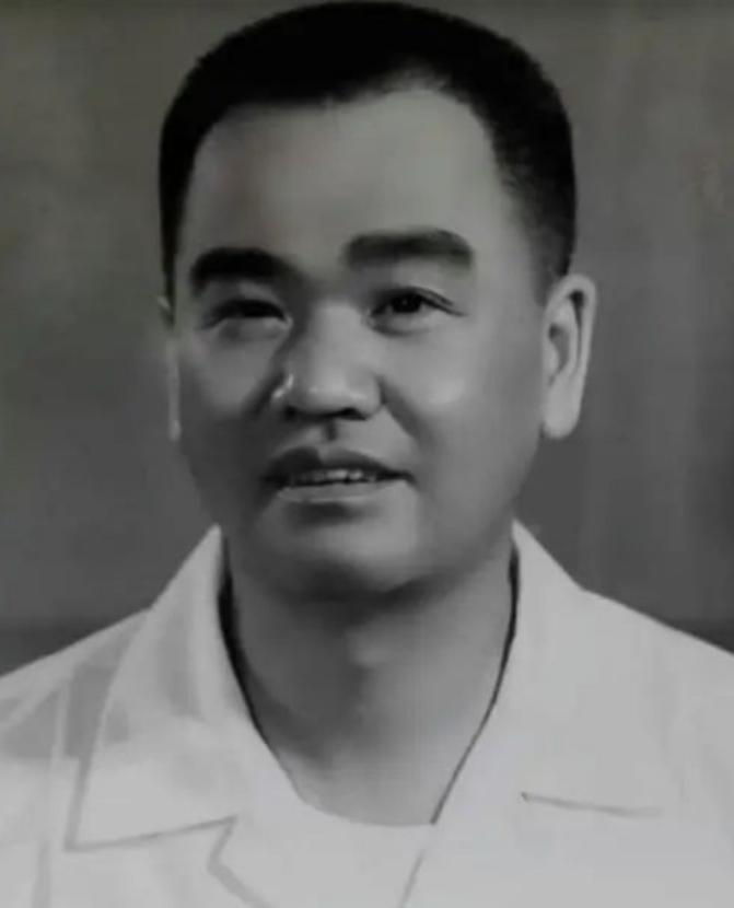 He rose to the deputy state level, took over Hua Guofeng's position at ...