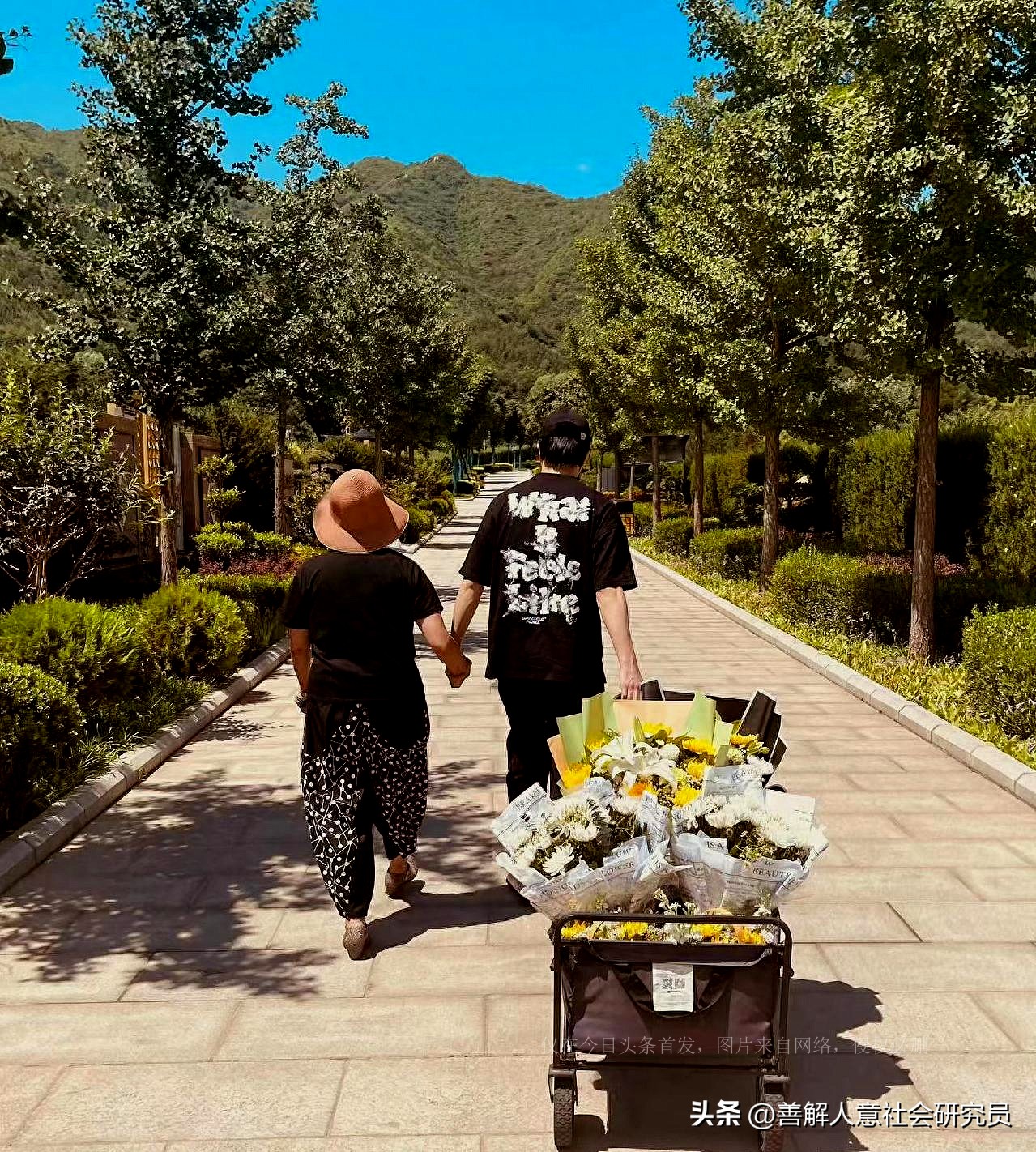 Zhao Yingjun turned 45 years old and the stars mourned Joker Xue's ...
