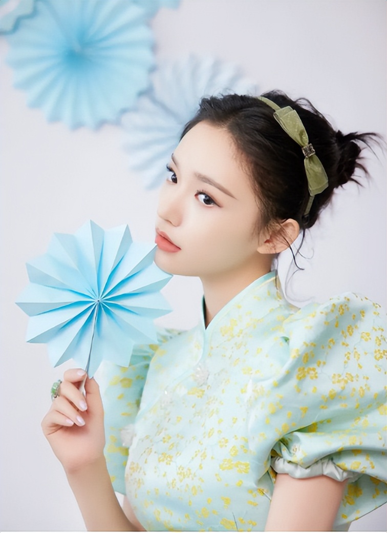 Every star girl is so amazing!Mermaid Lin Yun has a unique temperament ...