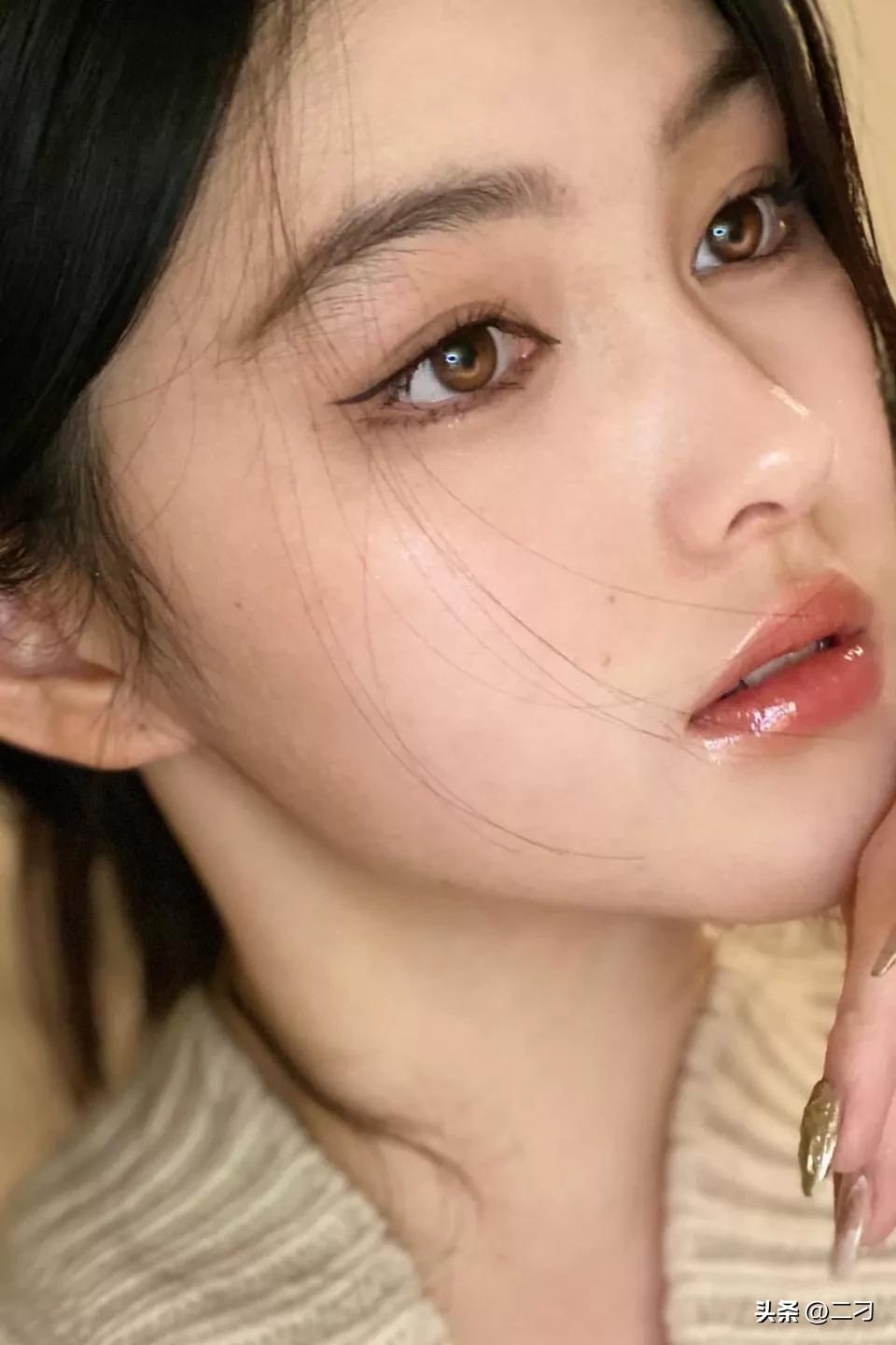 iamazhai exquisite face is so beautiful - iNEWS