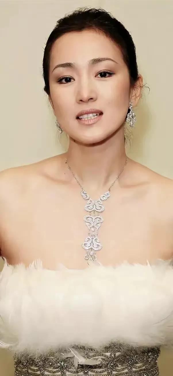 Beauty photo Gong Li - iMedia