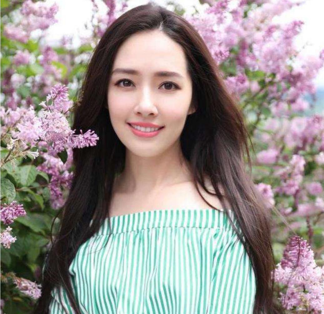 Guo Biting, a generation of goddess stepped into a wealthy family, and ...