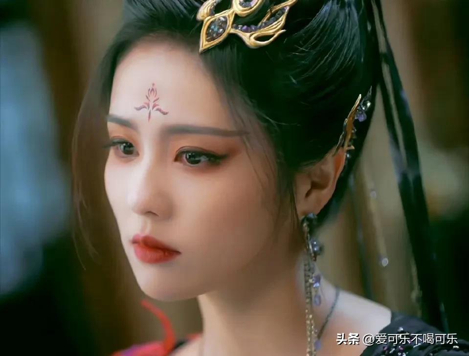 Till The End Of The Moon Si Ying is here to smash the starring role ...