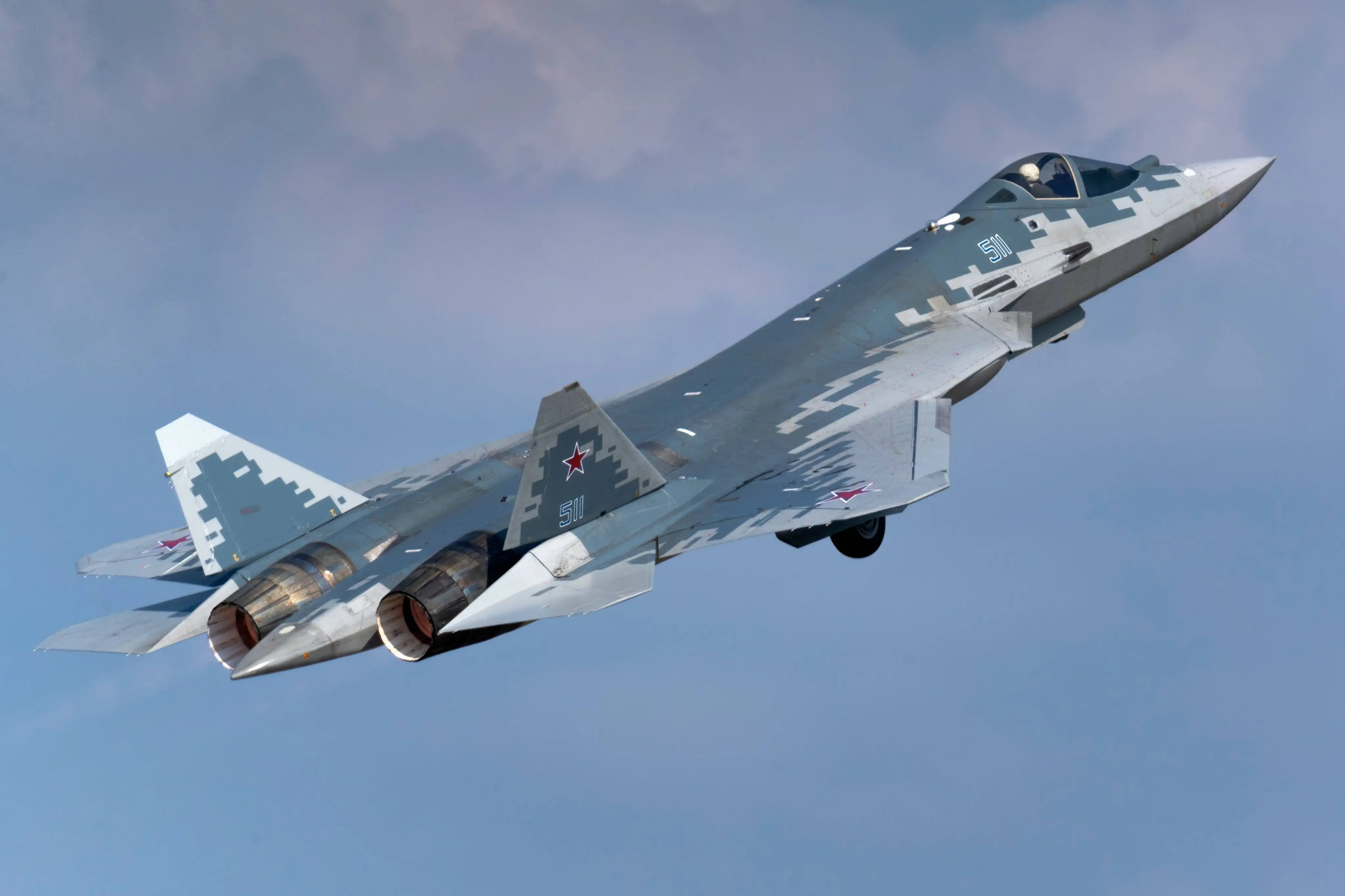 The Russian army dispatched 4 Su-57 stealth fighters!Networked ...
