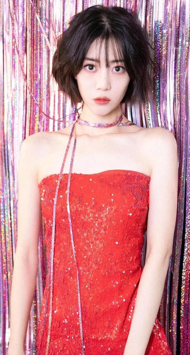 Li Xirui: Goddess, beauty, colorful, everyone loves - iNEWS