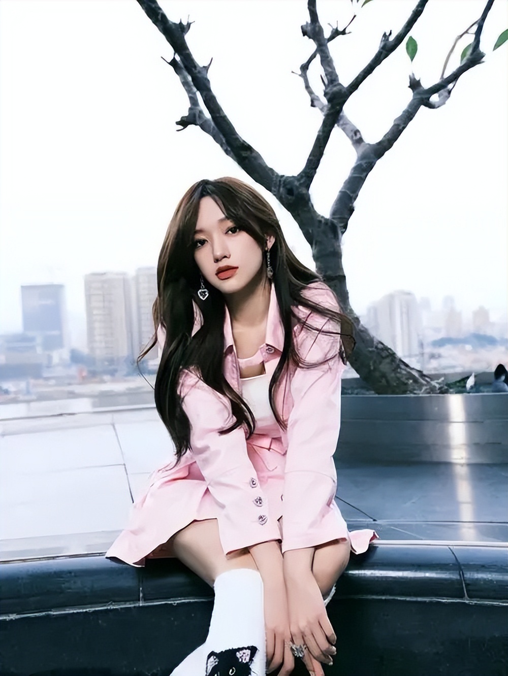 Actress Cheng Xiao posted a bikini photo, responding to the public ...