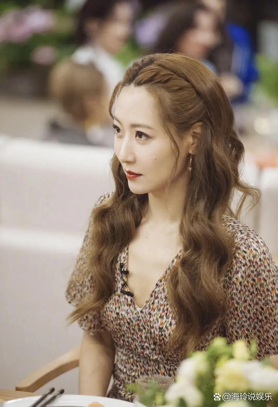 Actress Bai Bing! - iMedia