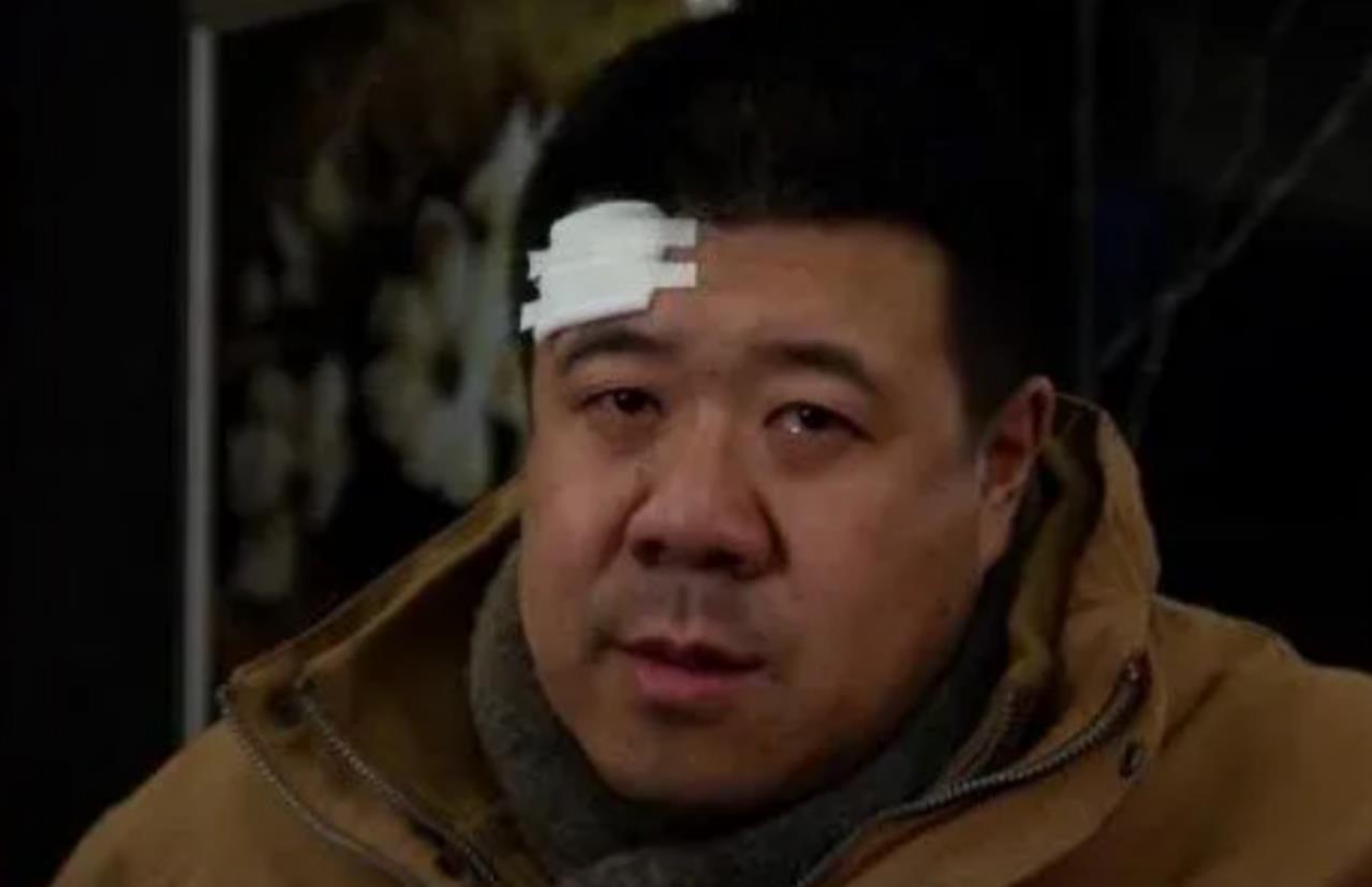 Actor Qin Weidong: He ruined two marriages because of drinking, married his third wife to his ...