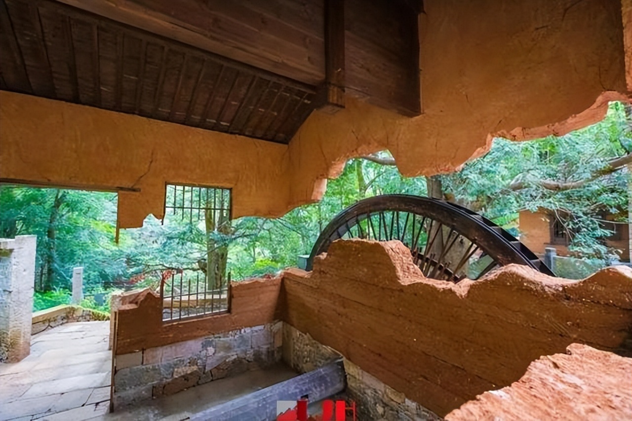 The roof of this "suspended house" in Jiangxi is suspended 4 meters in ...