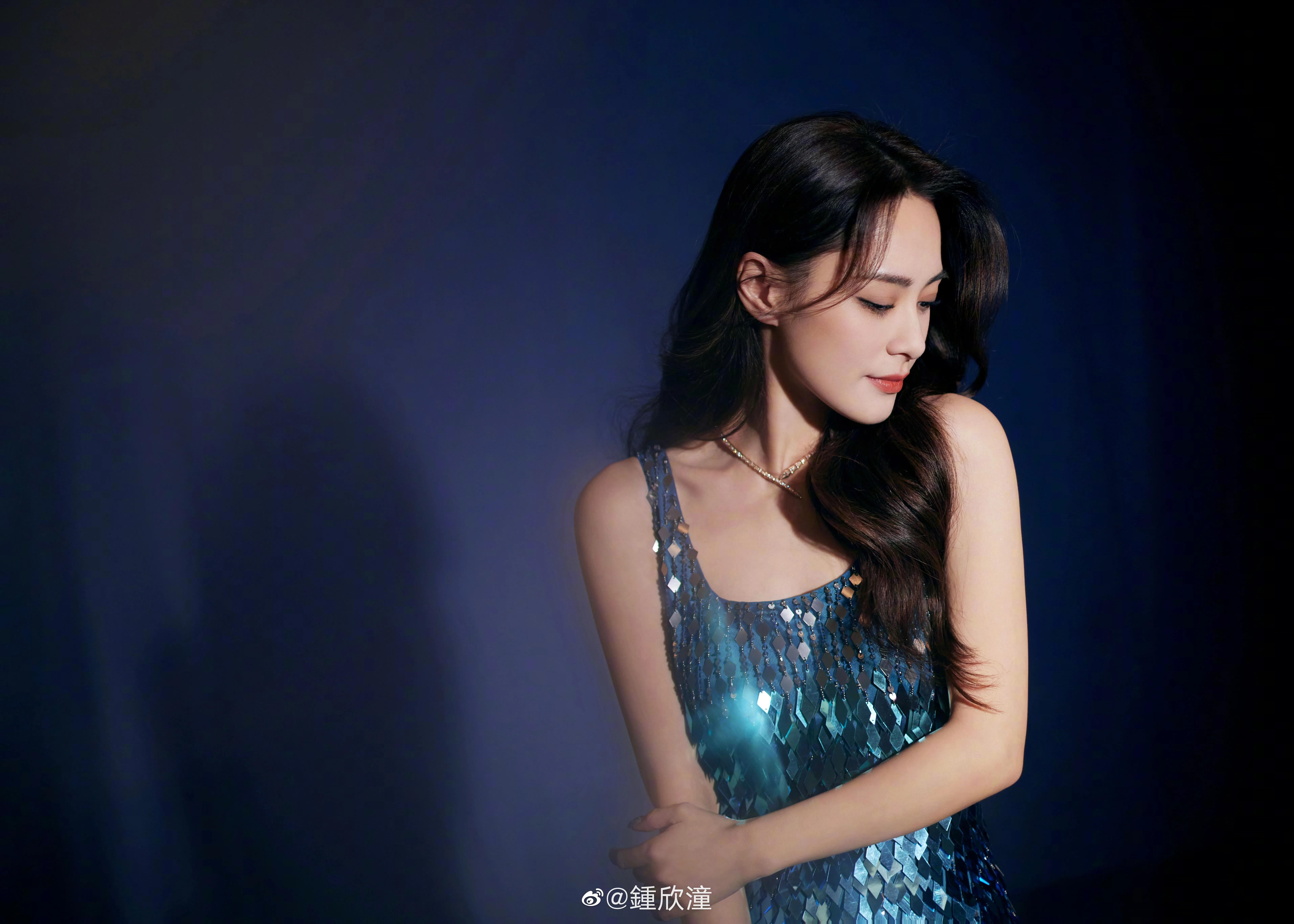 Gillian blue sea mermaid shape, the blue mermaid princess is so ...