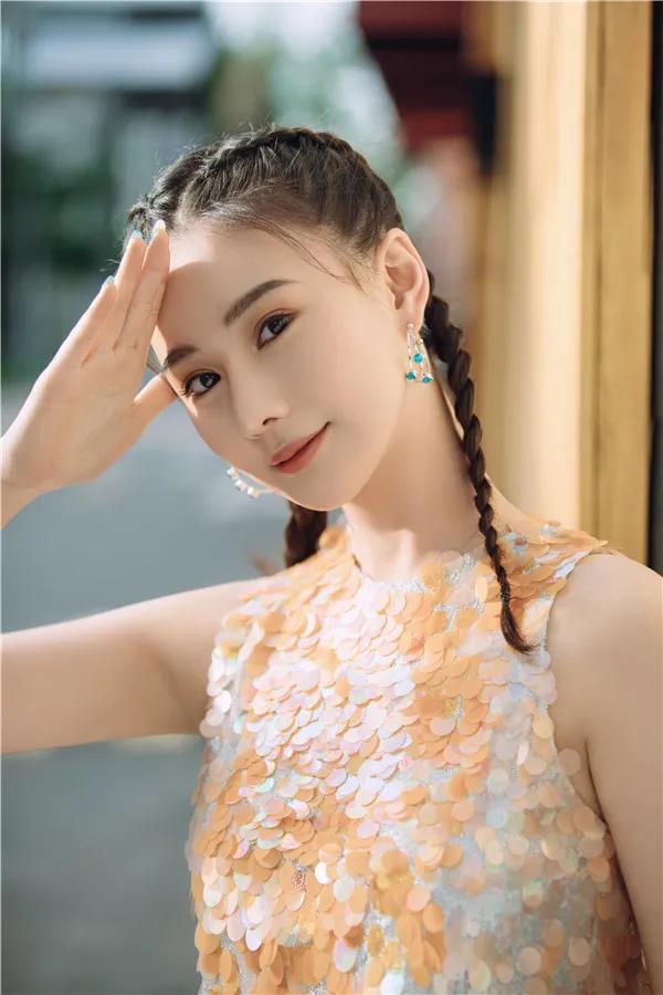 Pan Yiyi is so beautiful - iNEWS