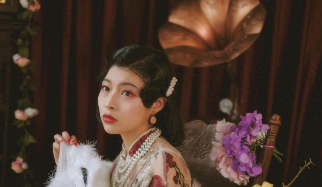 An illiterate person has become a nightmare for 5,000 women. How "evil ...