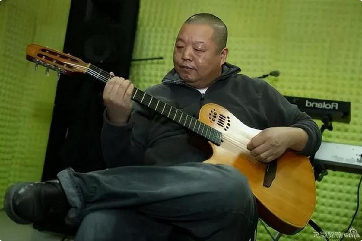 The underworld singer Zang Tianshuo is so crazy, he slapped Mei Ting and smashed Jackie Chan's ...