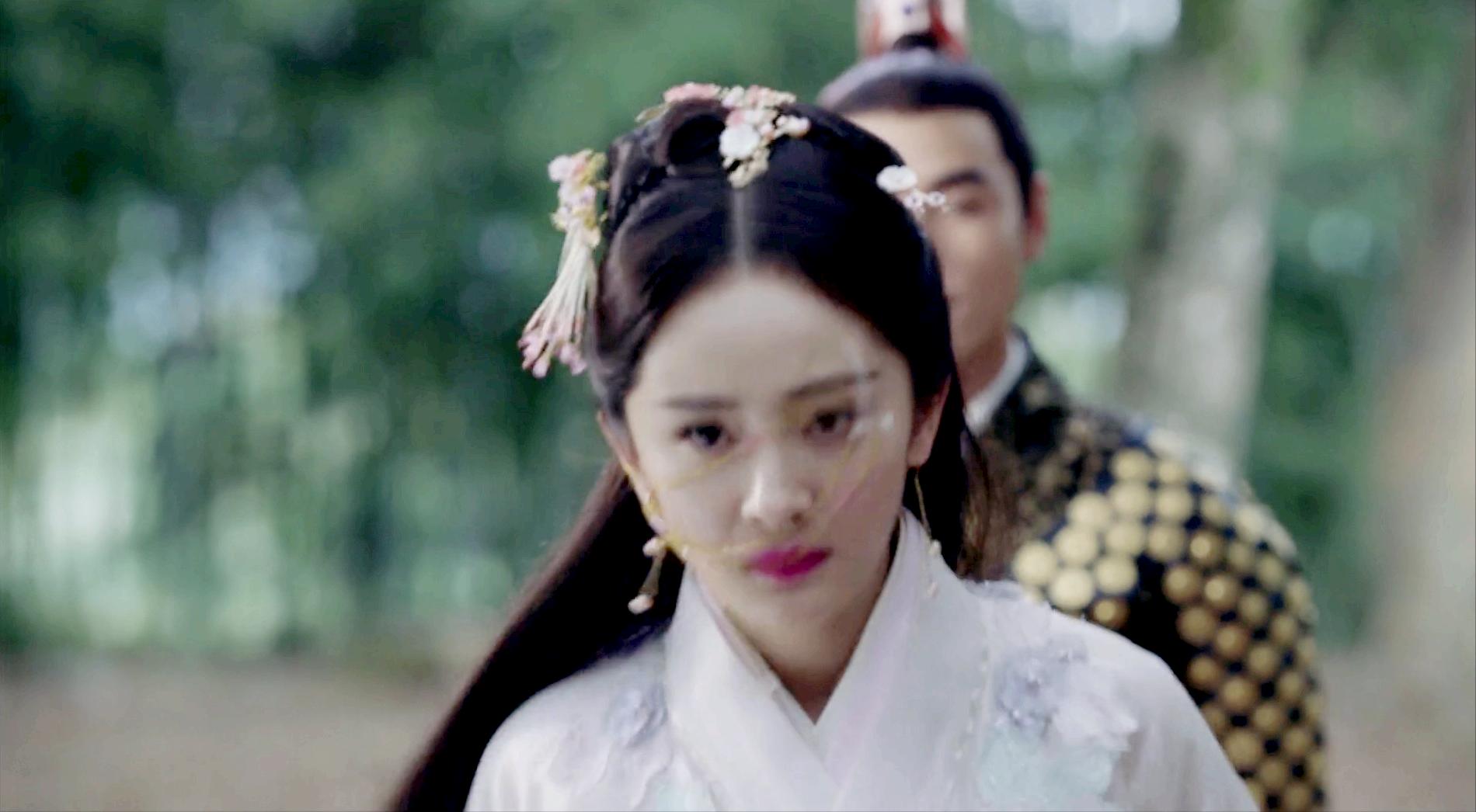 Concubine Hua was so pushy back then, she didn't even throw Bu Yao in ...