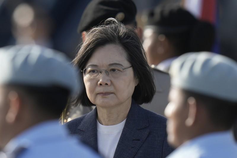 Lai Qingde did not expect that it was not Hou Youyi who threatened his ...