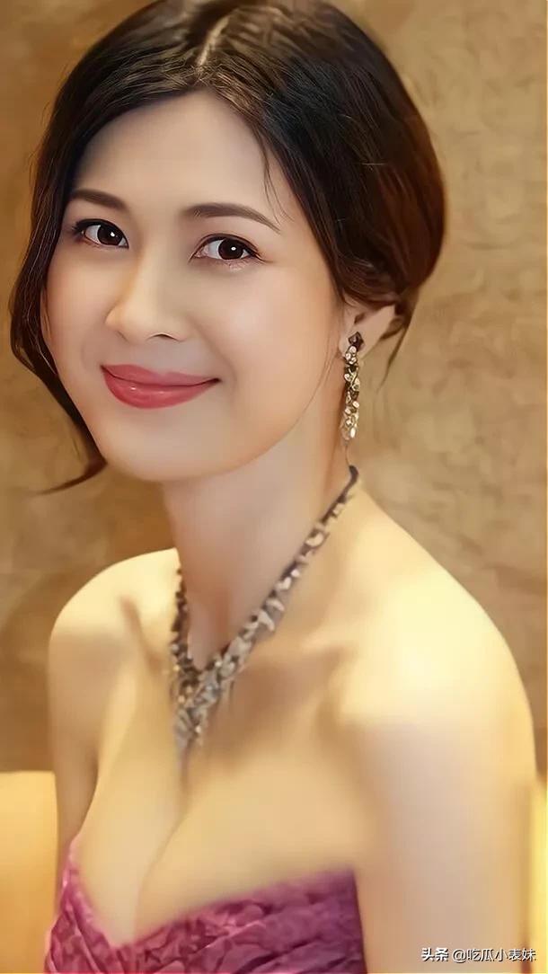 Tong Lei, a beauty in costume with superb acting skills - iNEWS