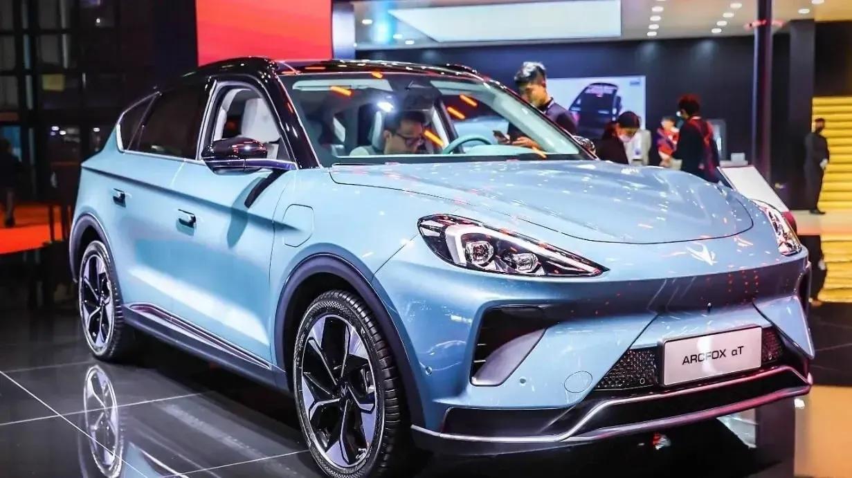 good looking car - iMedia