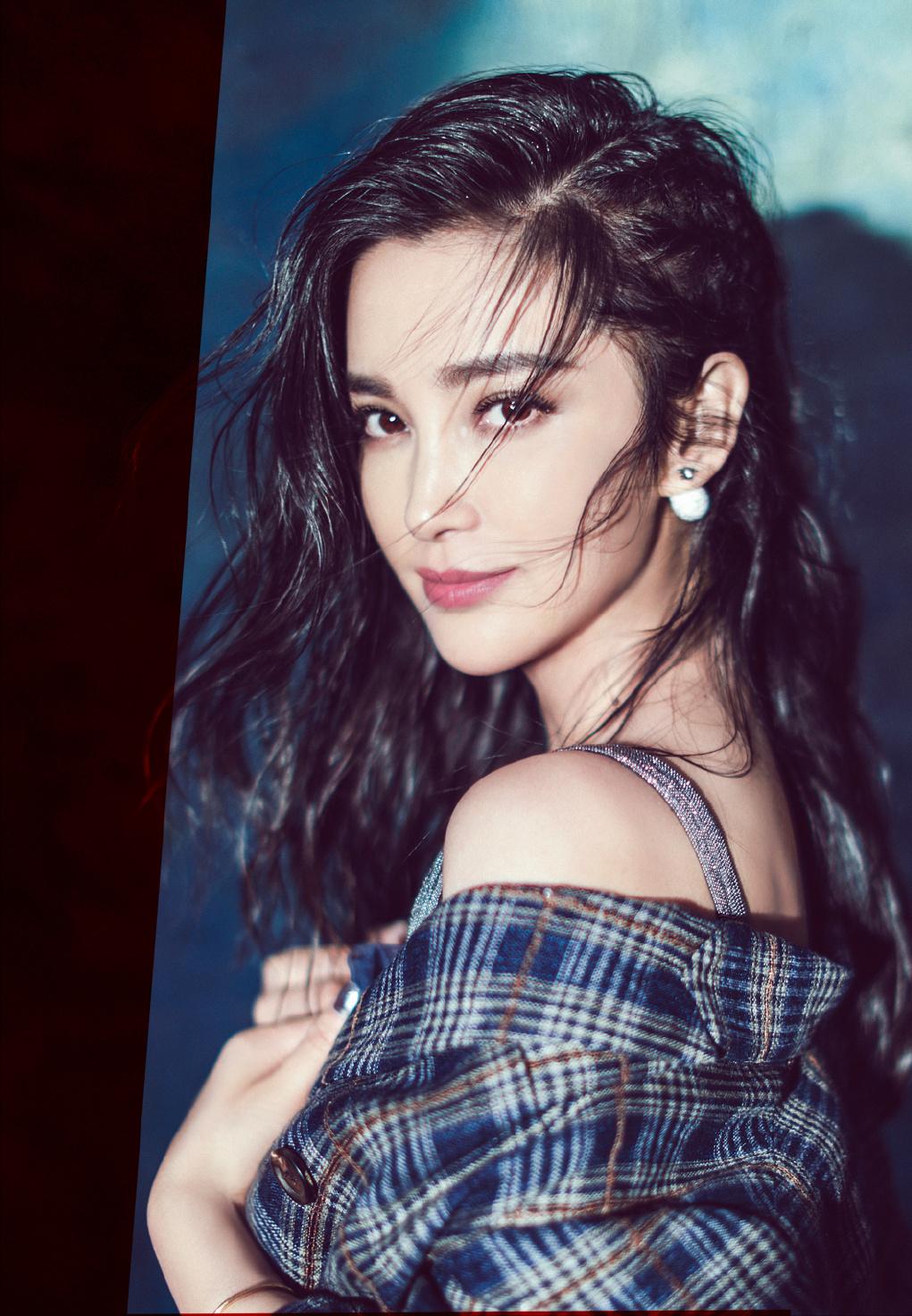 Li Bingbing's younger sister, Li Xue, is really ruthless. She has both ...