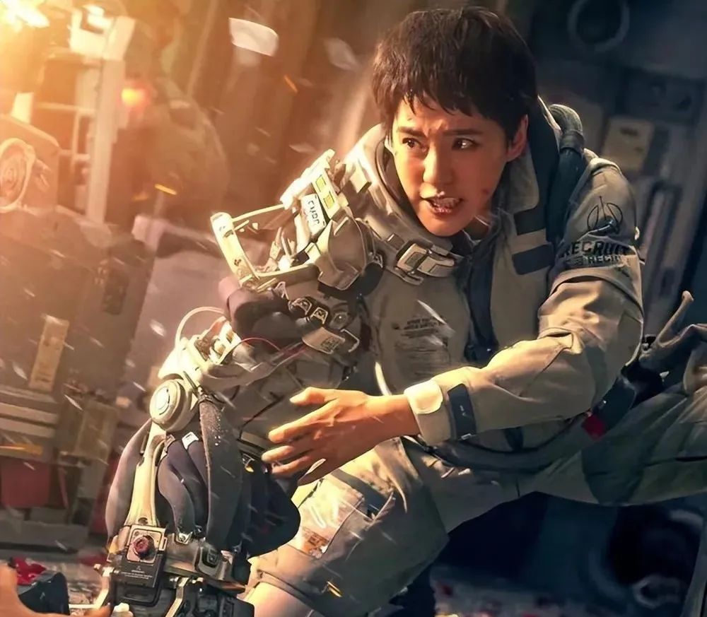 As soon as she "takes off" and becomes famous, why can she lie down in ...