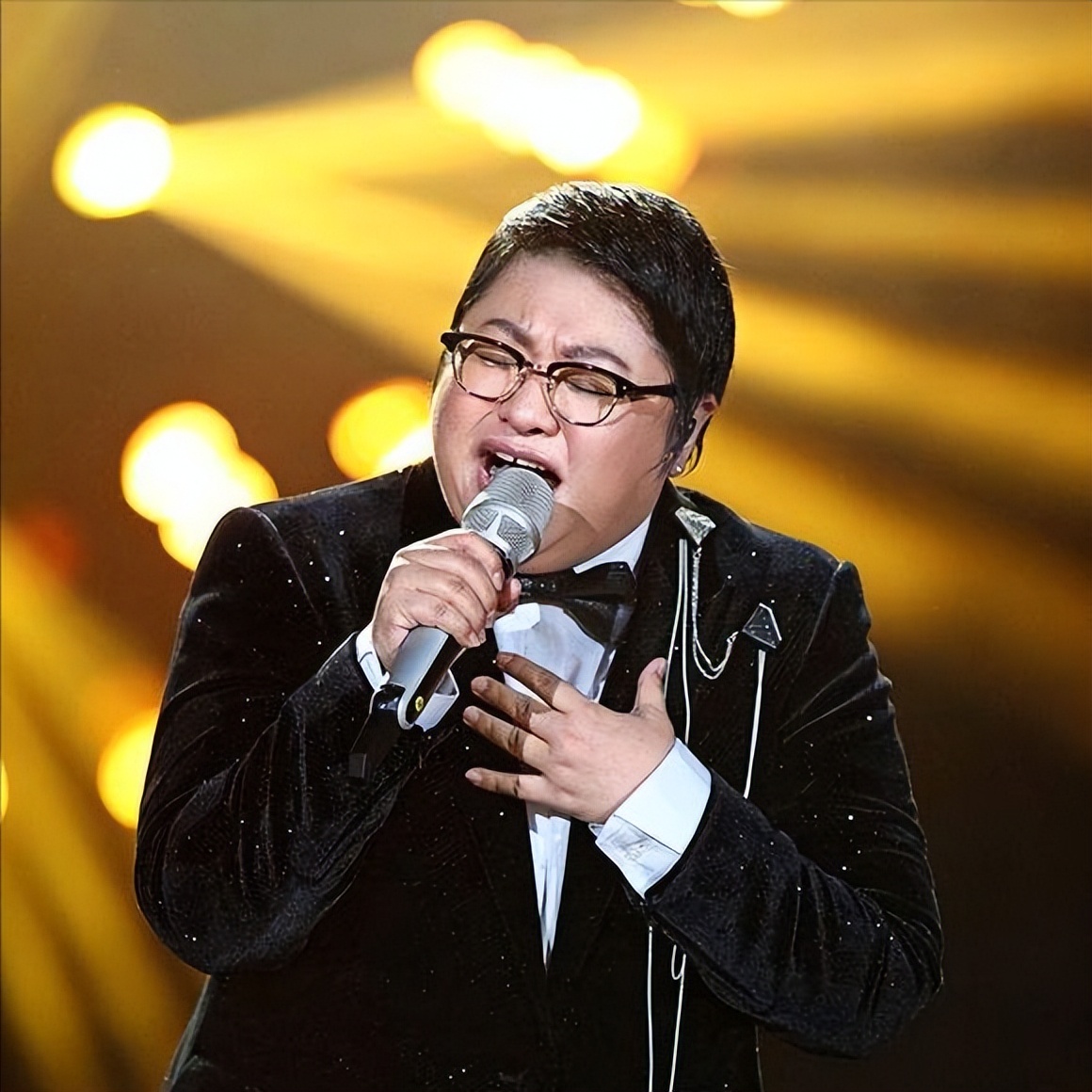 At the age of 26, he went to the Spring Festival Gala and became ...