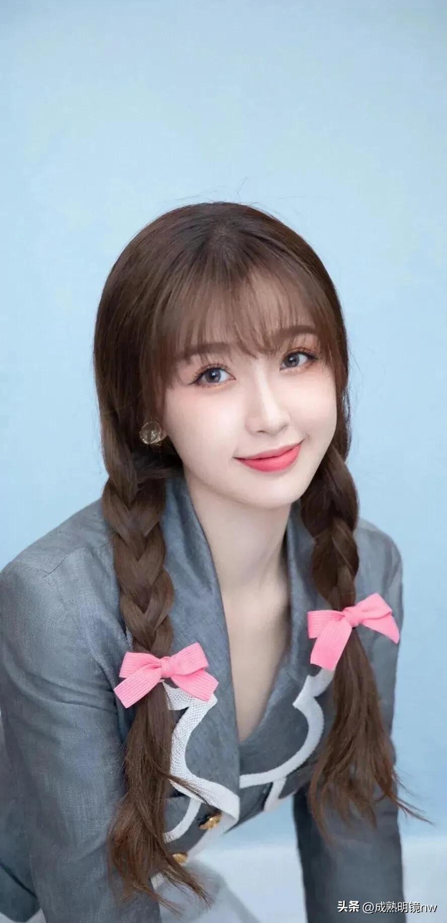 Yu Shuxin, youthful and beautiful, sweet and lovely, gentle and lovely ...