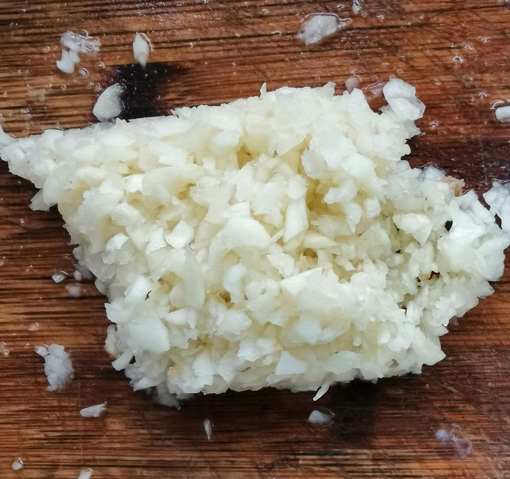 A must-have dish for the Chinese New Year - open back shrimp with ...