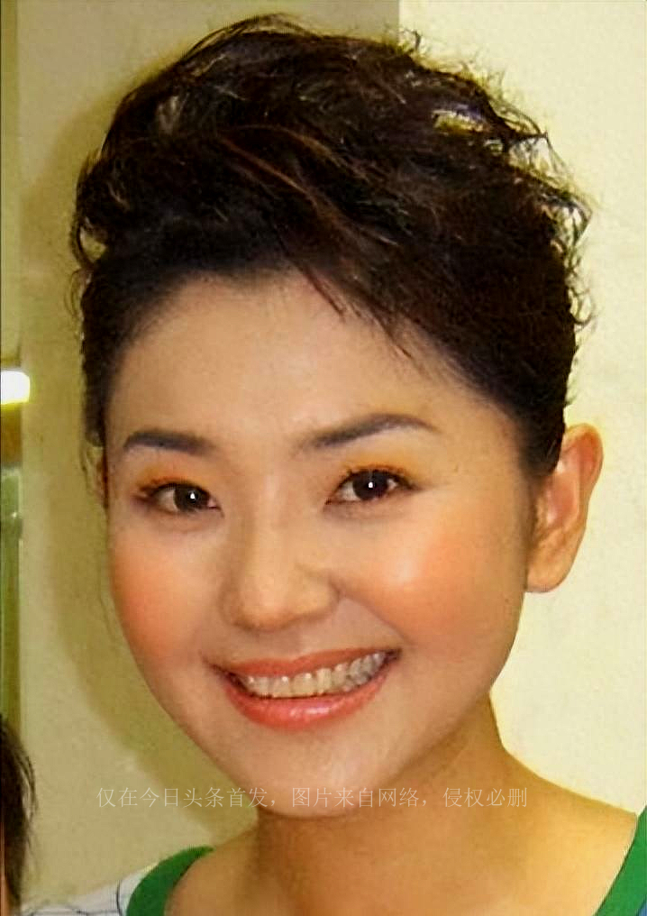 How did 49-year-old Fang Qiong become a host step by step? - iMedia