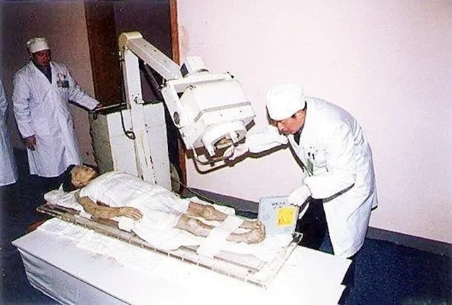 No one dared to dissect the female corpse 2000 years ago, the young man ...