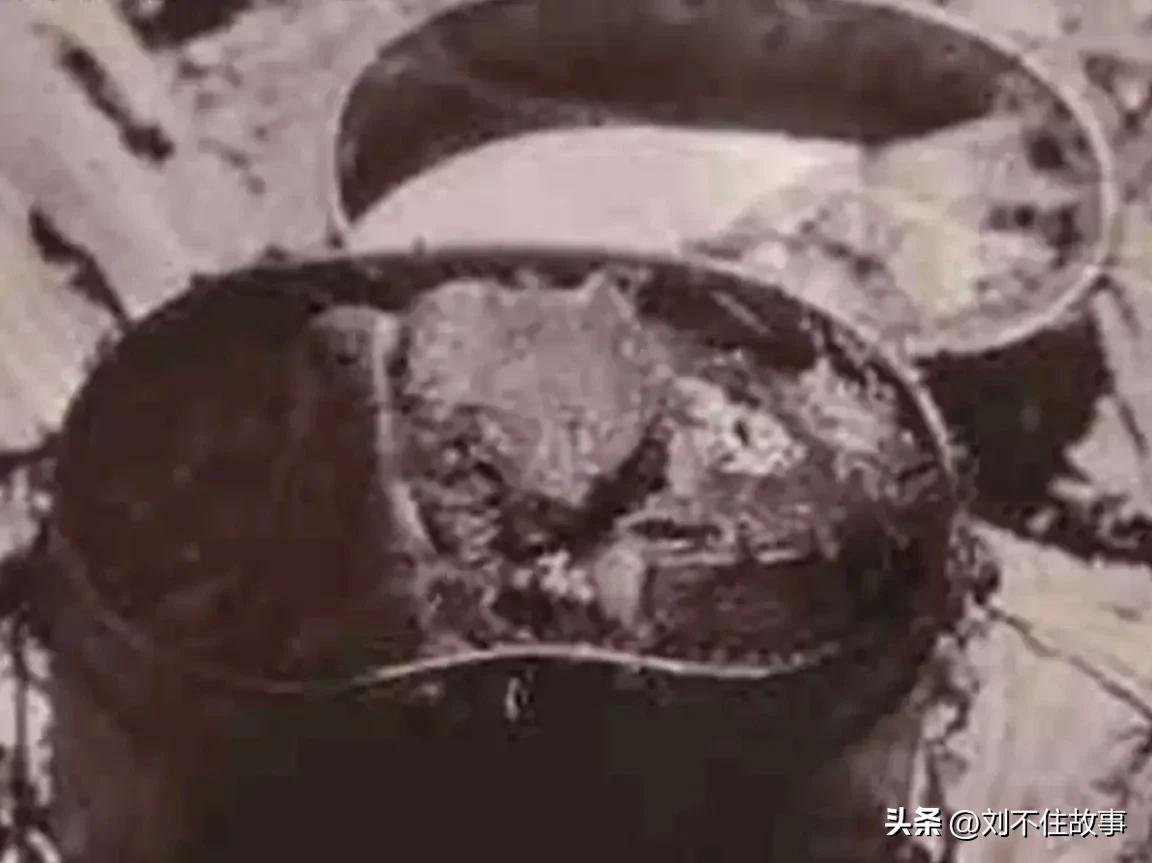 "Evidence of Japanese cannibalism photographed by the US military" - iNEWS