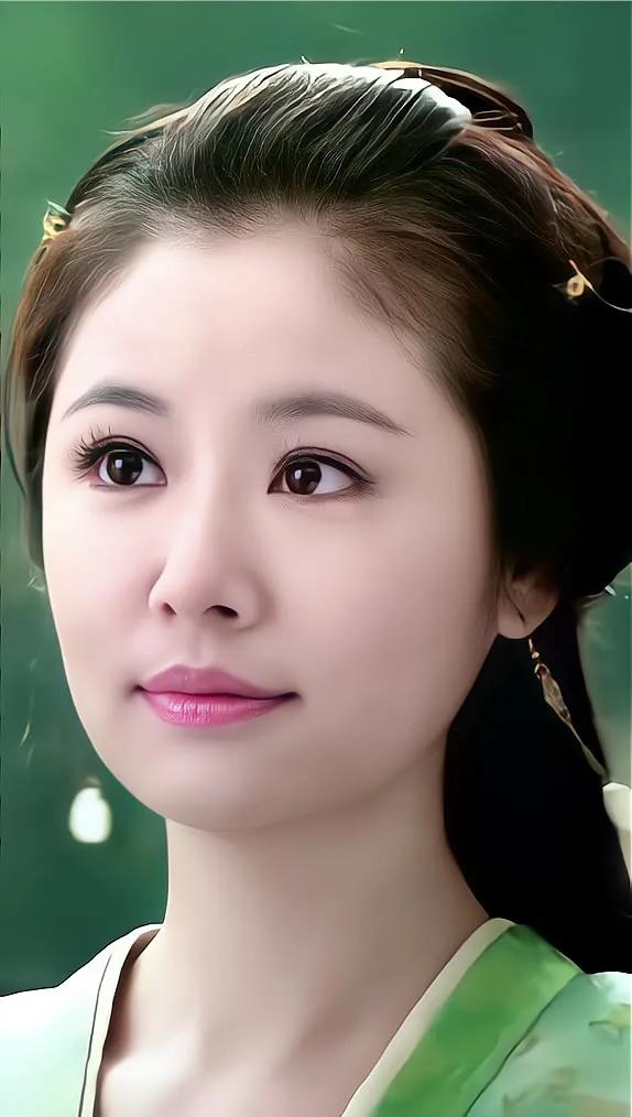 Lin Xinru is more beautiful - iNEWS