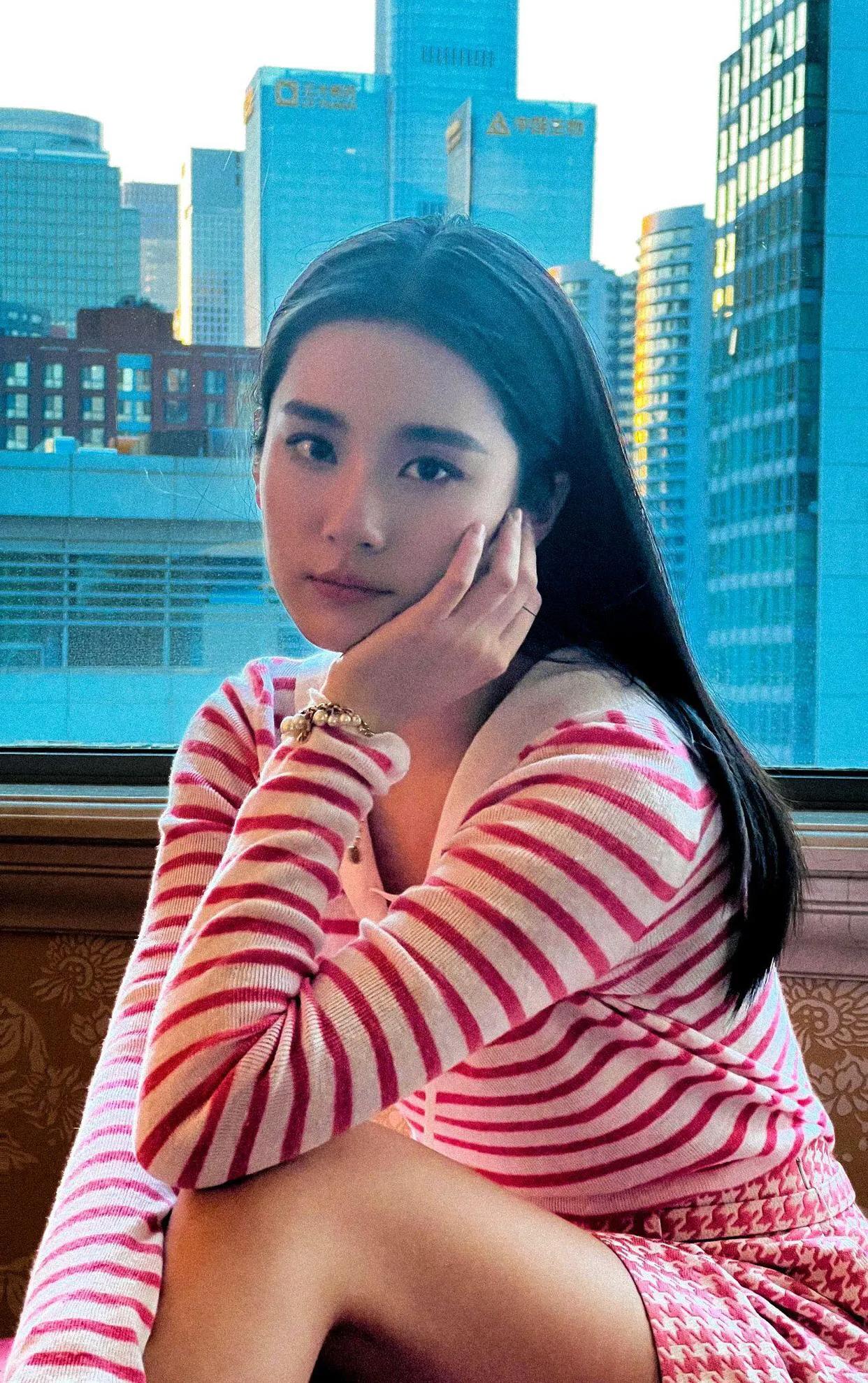 Fan Shiran's beautiful picture collection, charming look makes people ...