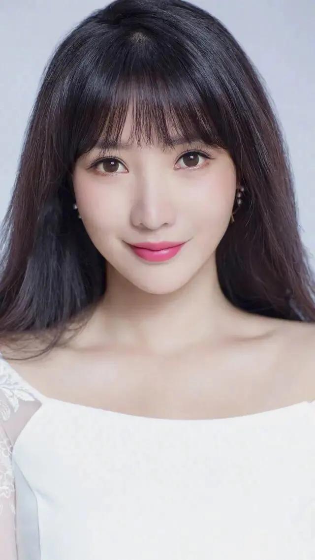 Goddess Liu Yan - iNEWS