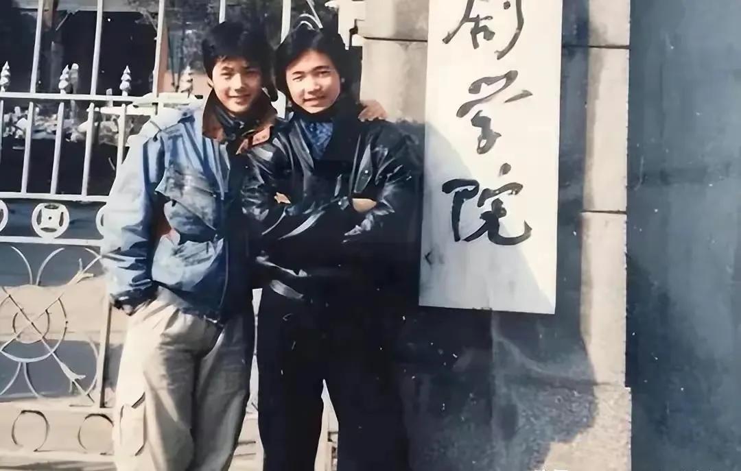 Fu Pengcheng: After becoming famous, he abandoned his wife and son ...