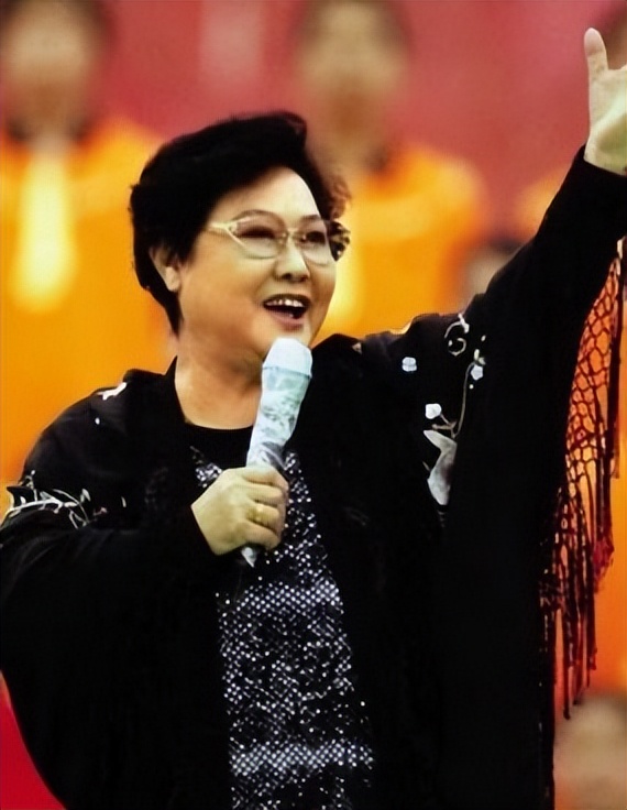"CCTV famous" Fang Jing retired due to "Spygate", 44-year-old guest ...