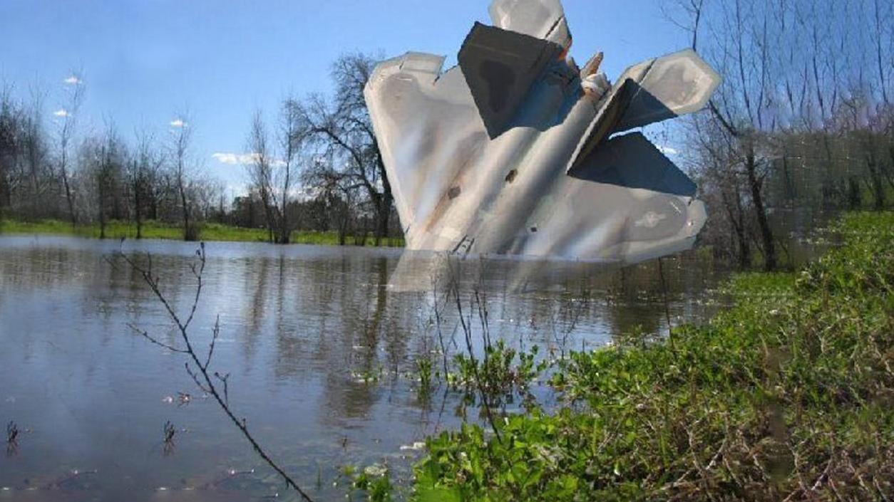 The F35 crashed again, and none of the three sub-products were spared ...