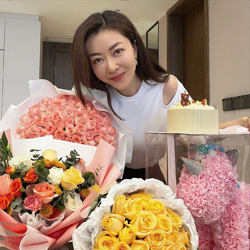 Xiong Dailin raised her eyebrows, she climbed high into the sky, and ...