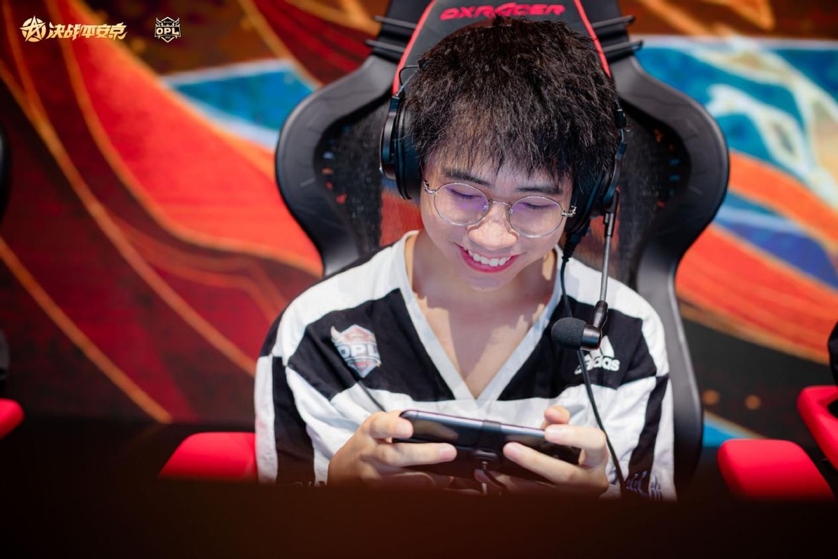 OPL Player Awards: Who is the best e-sports kid in the eyes of fans ...