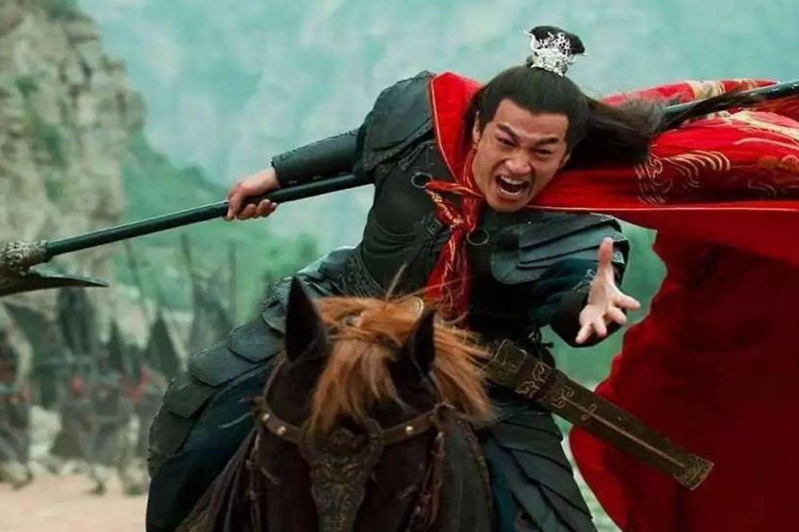 Lu Bu was defeated, but was beheaded because of Liu Bei - iNEWS