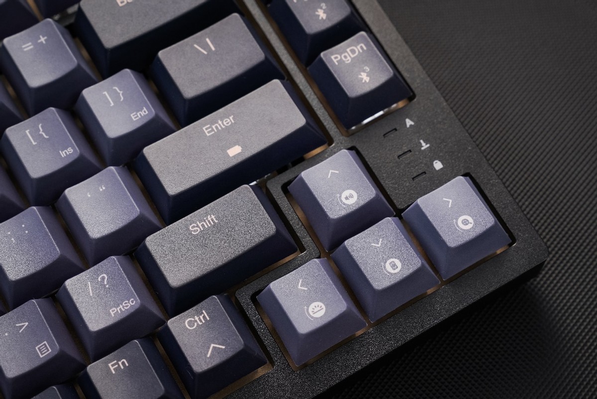 Quiet and silky: CORSAIR K65 PLUS WIRELESS wireless mechanical keyboard ...