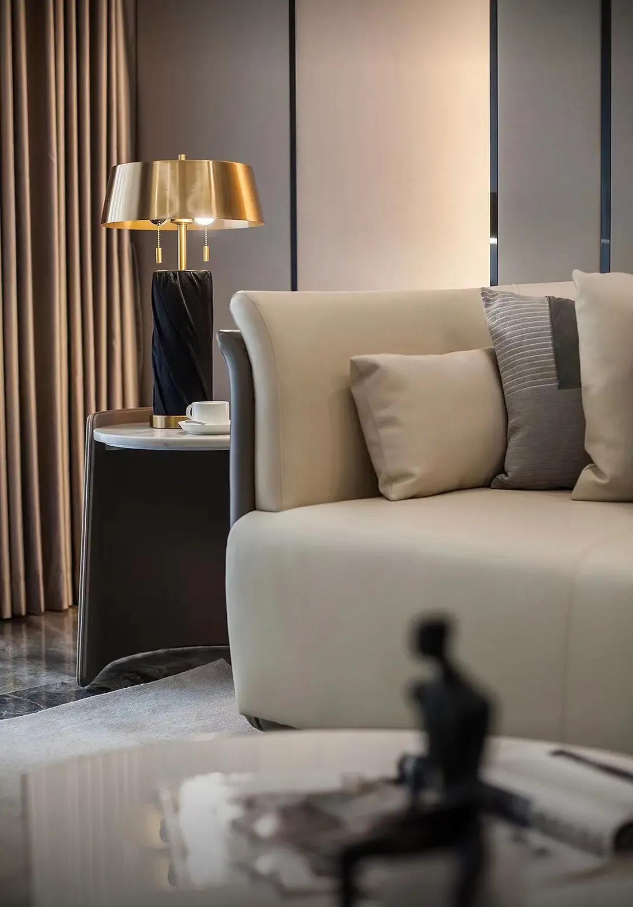The 140-square-meter four-bedroom apartment is more refined and ...