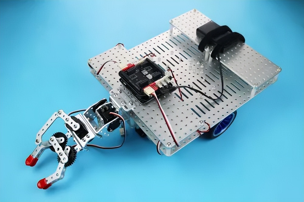 The realization of the tracking and handling function of the robot arm ...